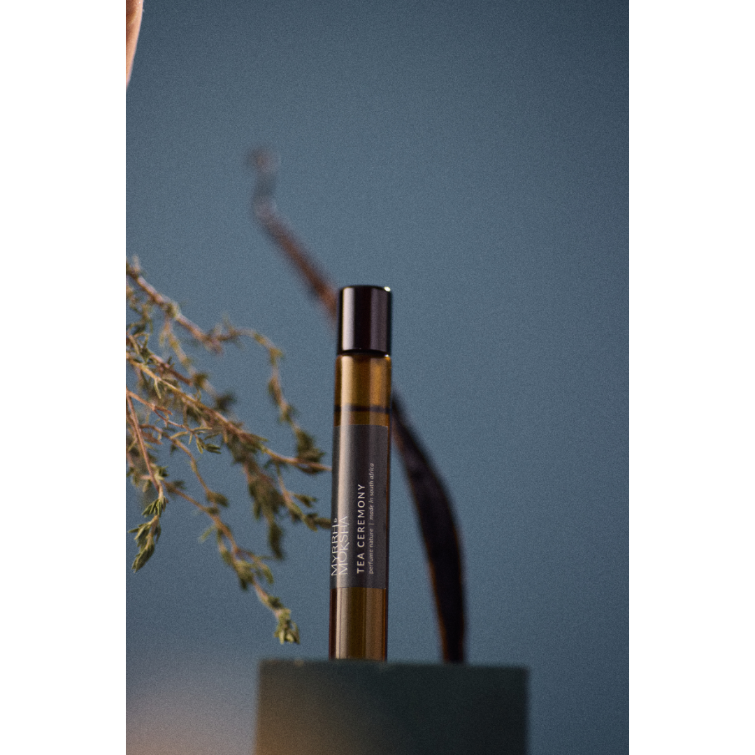 Natural perfume oil: tea ceremony – MYRRH & MOKSHA